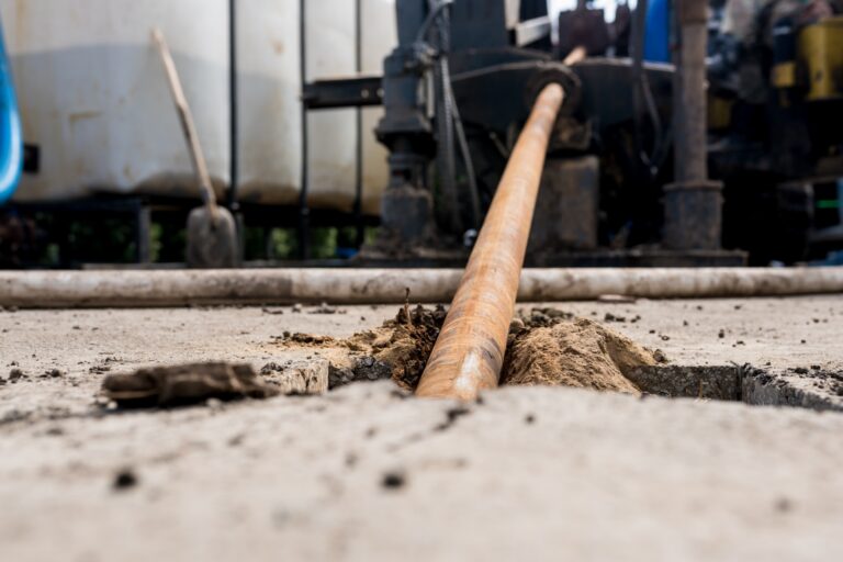 Trenchless Piping Compared to Digging | Seal Pipe Lining